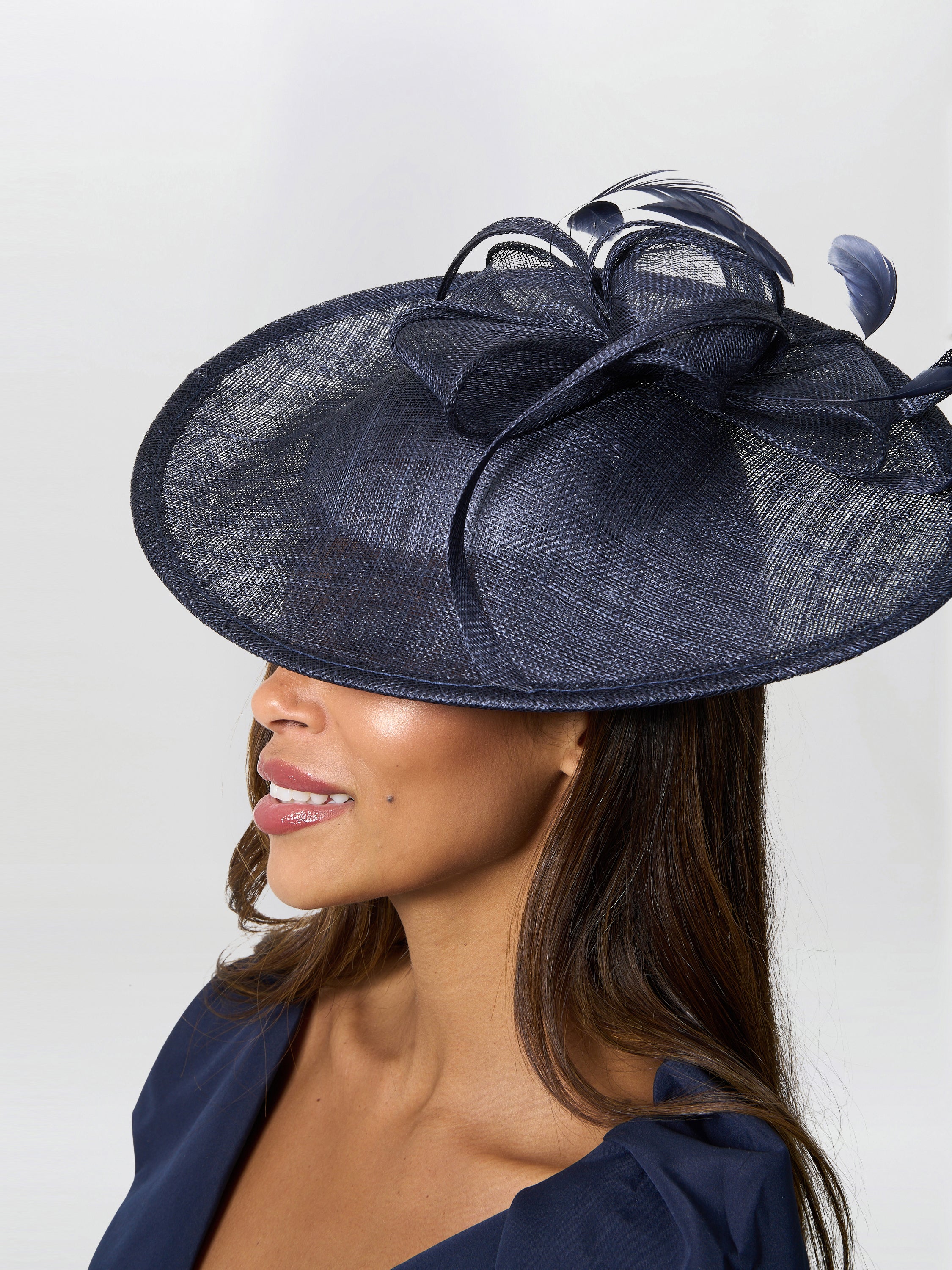 Small Oval Fascinator – Gina Bacconi